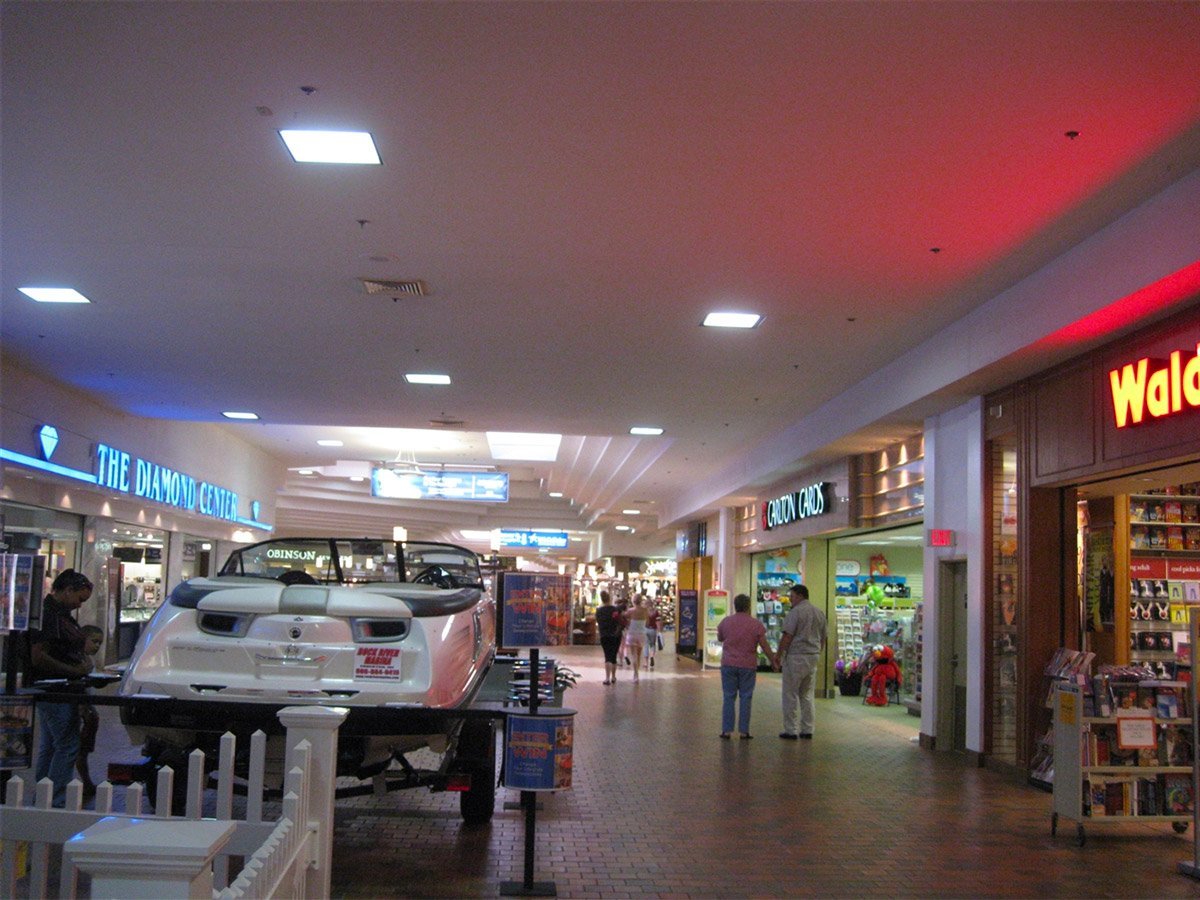 Ernie Riles, Teddy Higuera, and one trip to the Janesville Mall ...