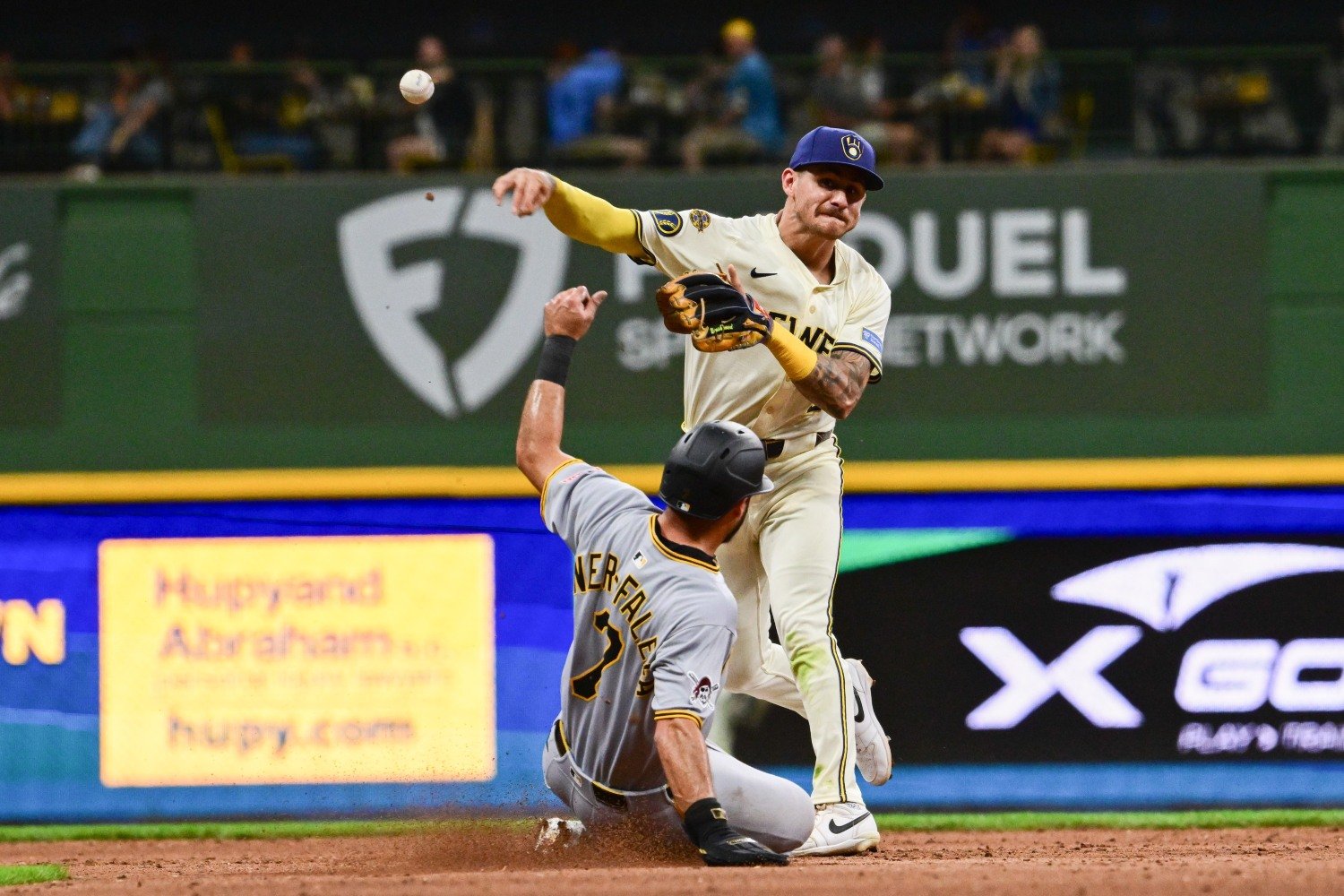 In a Game of Inches, Little Things Swung Back in Brewers' Favor in ...